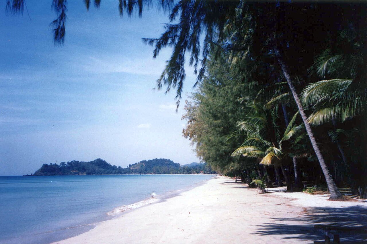 Koh Chang Guide: Best Beaches, Stays & Things to Do