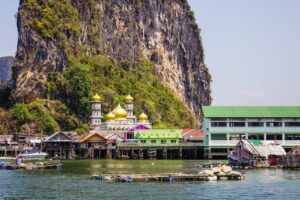Phang Nga Bay Guide: Caves, Kayaking & Day Trips (2025)